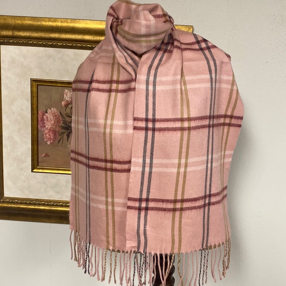 Cejon | Accessories | New Cejon Made In Italy Soft Pink Ros Scarf ...